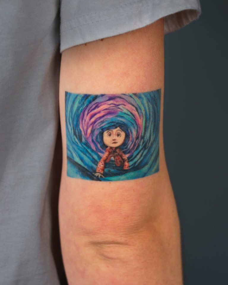 Mani • Skylla Tattoo Studio 2025