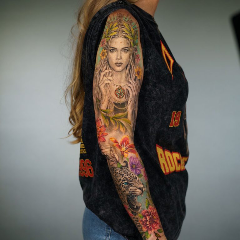 Mani • Skylla Tattoo Studio 2025